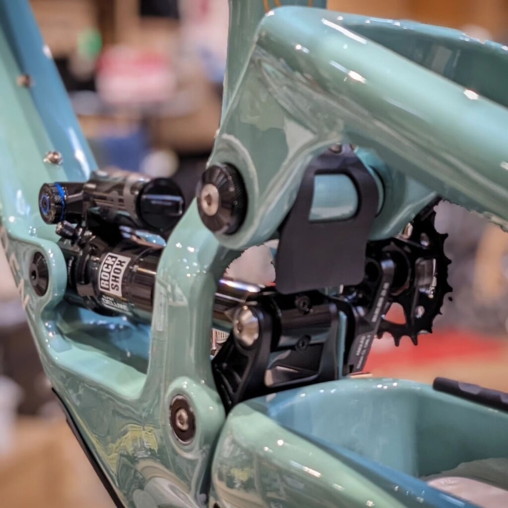 FORBIDDEN BIKE | GOOD OPEN AIRS myX